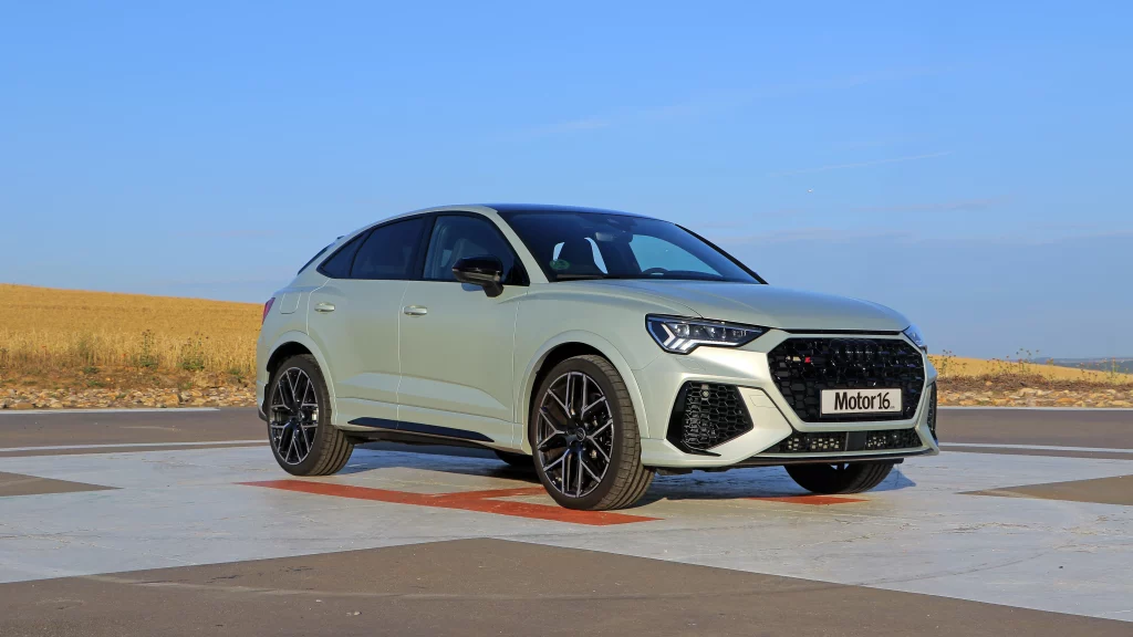 Prueba del Audi RSQ3 Sportback con el mítico motor EA855 Evo