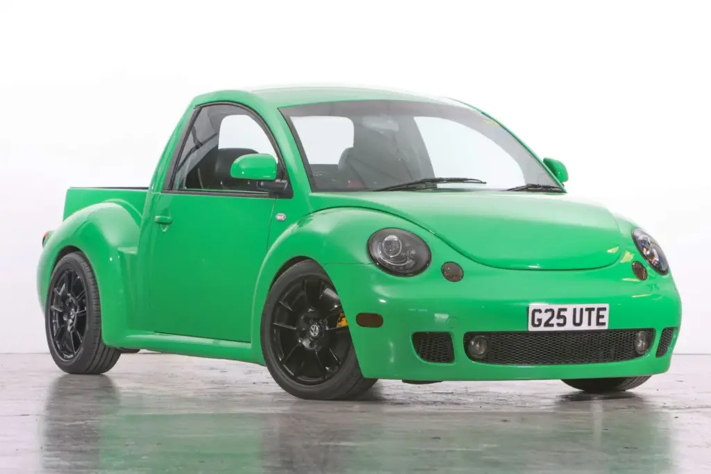 Este Volkswagen New Beetle pickup (2003) acaba de subastarse