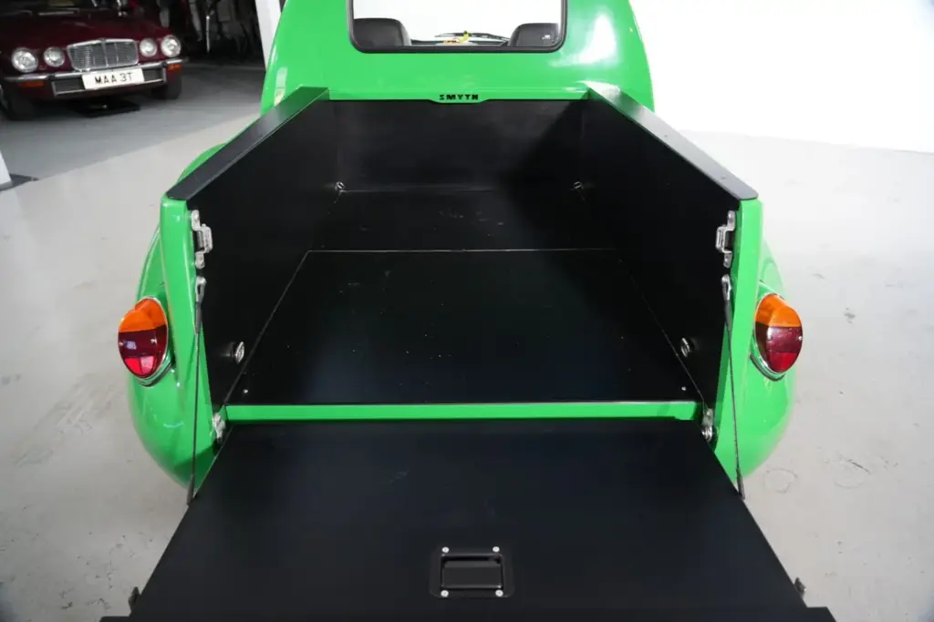 Este Volkswagen New Beetle pickup (2003) acaba de subastarse